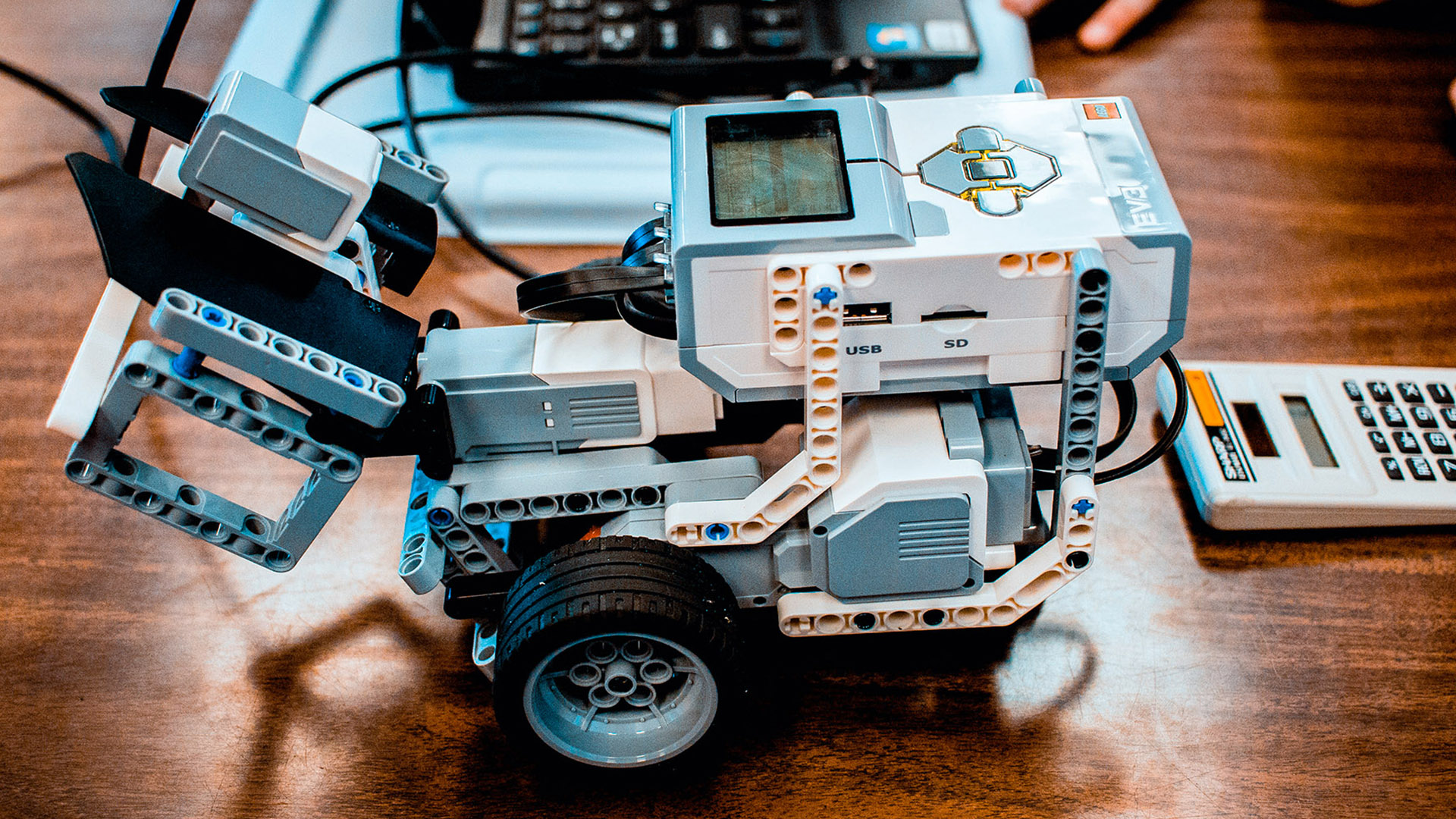 foundry10 - education research